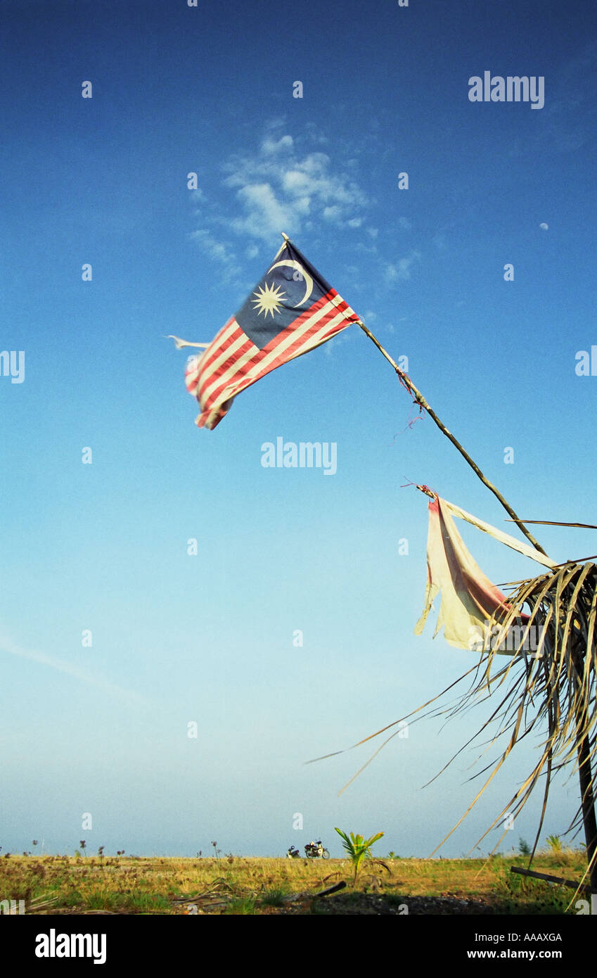 Malay flag hi-res stock photography and images - Alamy