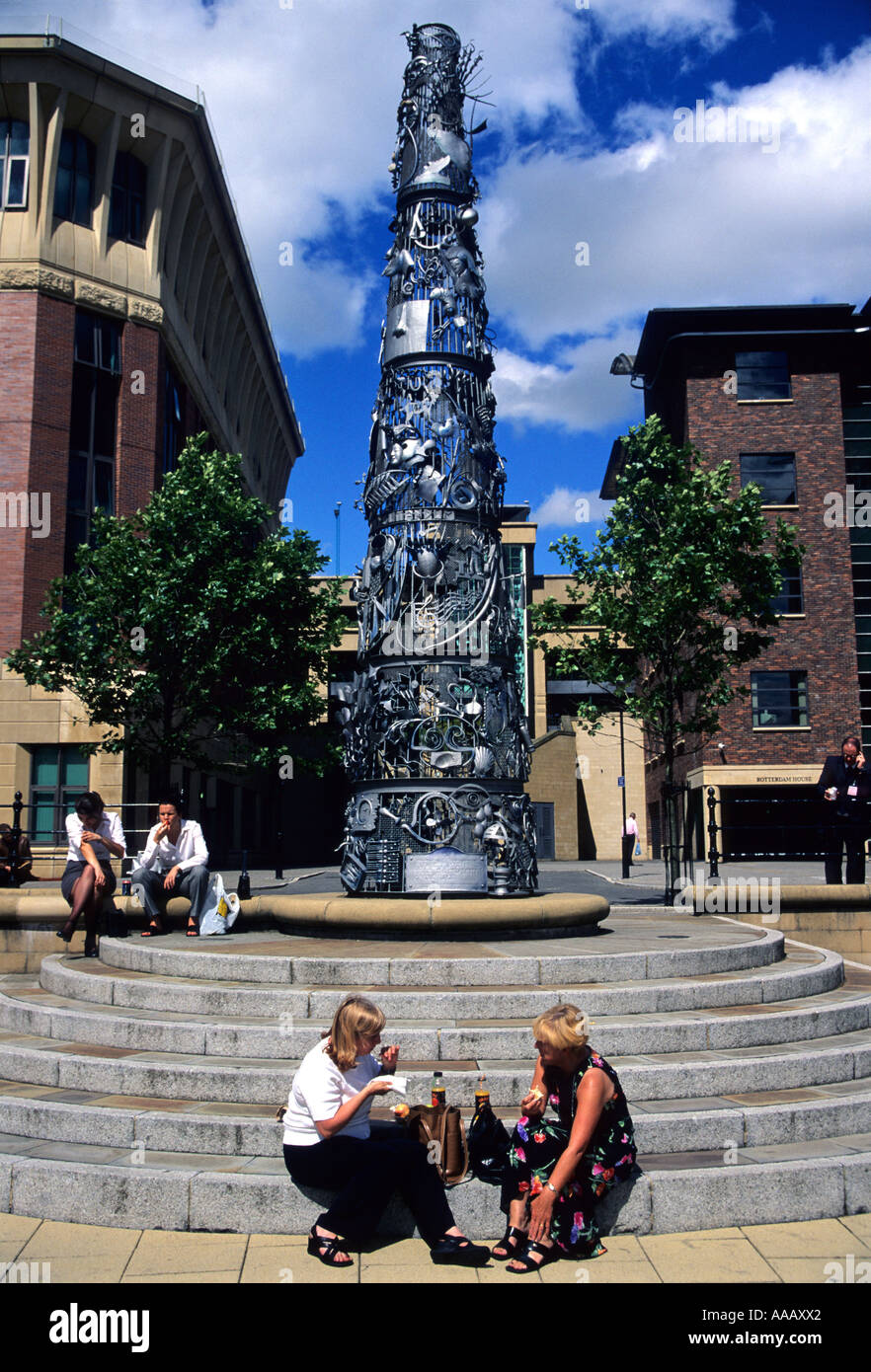 The Blacksmiths Needle, Newcastle-upon-Tyne Waterfront waterfront Stock ...