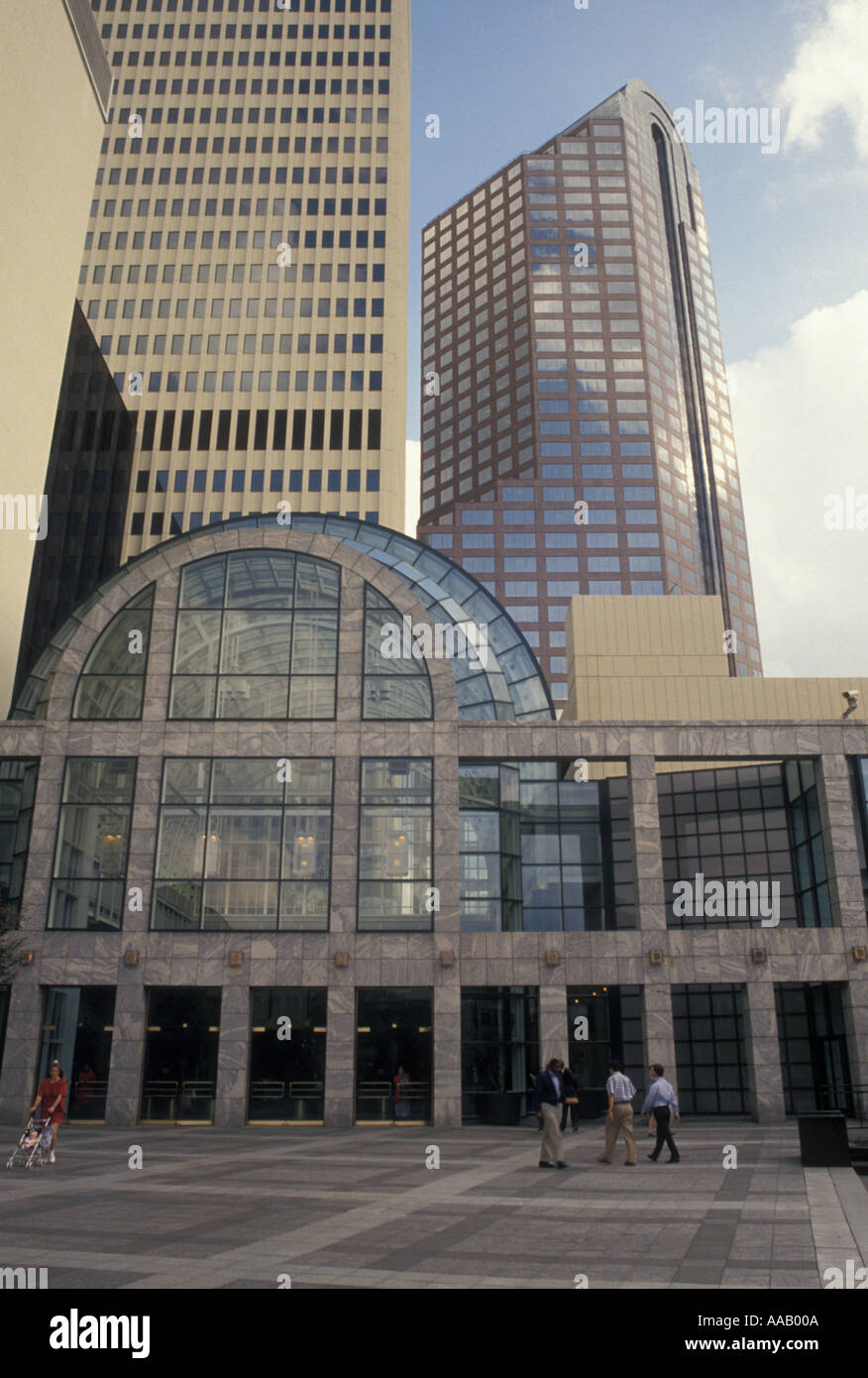 Charlotte office buildings hi-res stock photography and images - Alamy