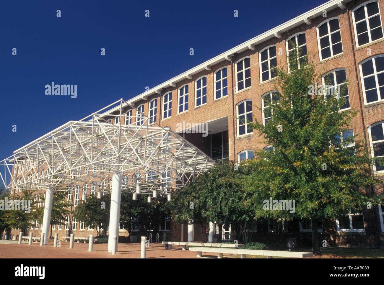 Columbia pictures building hi-res stock photography and images - Alamy