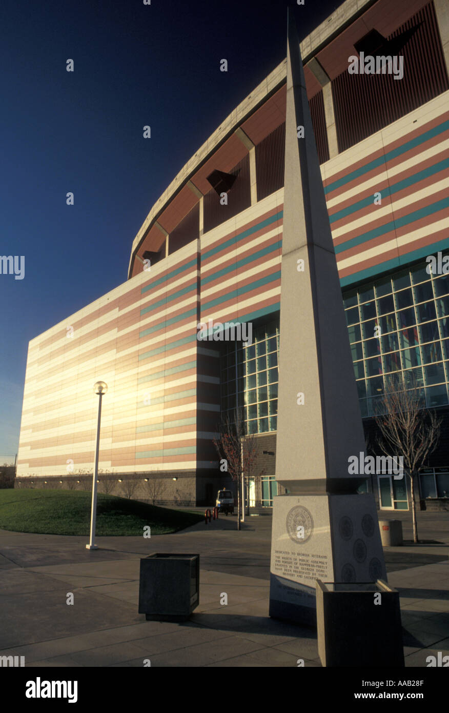Atlanta stadium dome hi-res stock photography and images - Alamy