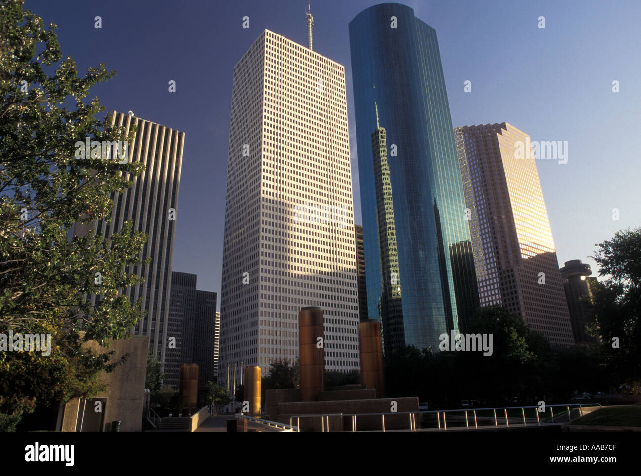 Houston tx fountain hi-res stock photography and images - Alamy