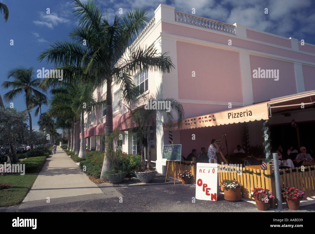 Main street in naples hi-res stock photography and images - Alamy