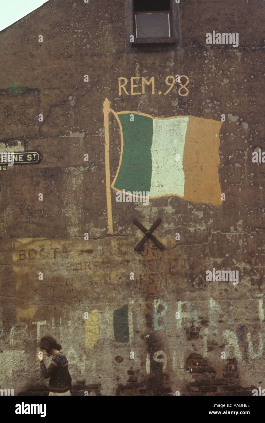 Troubles conflict 1970s hi-res stock photography and images - Alamy