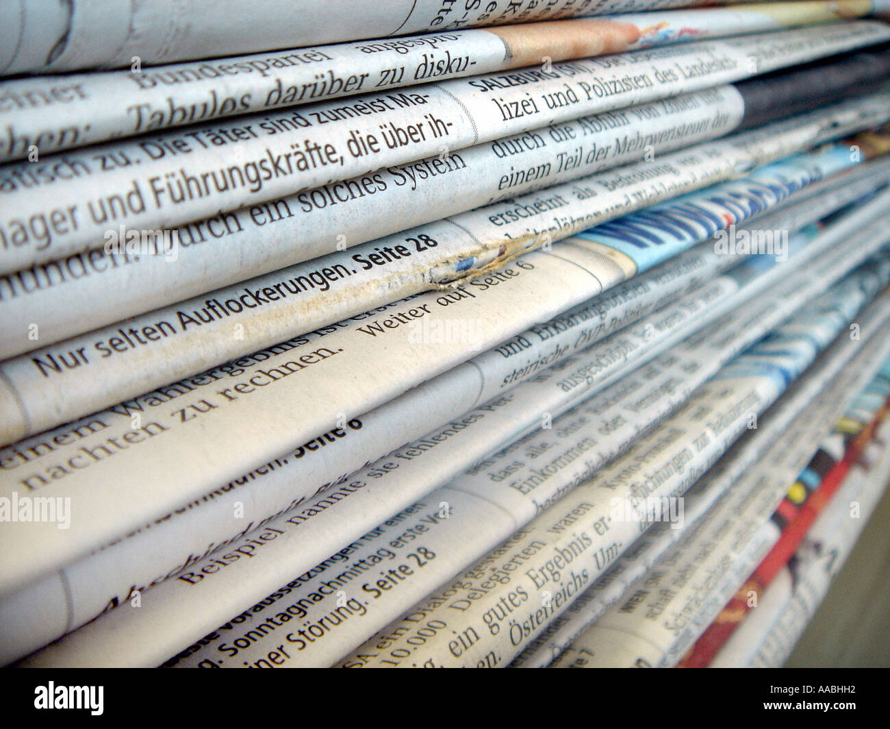old newspaper paper pack Stock Photo - Alamy