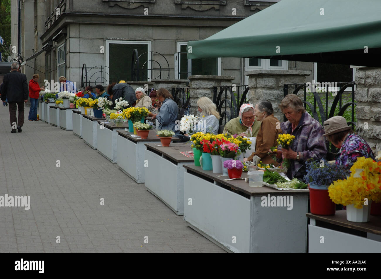 Russian flower sellers hi-res stock photography and images - Alamy