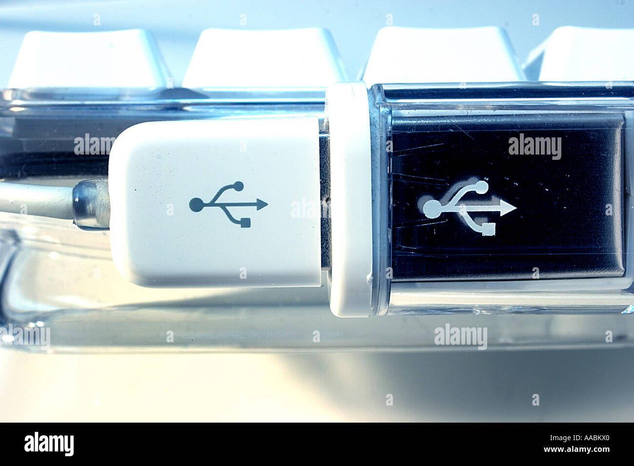 Linking computers hi-res stock photography and images - Alamy