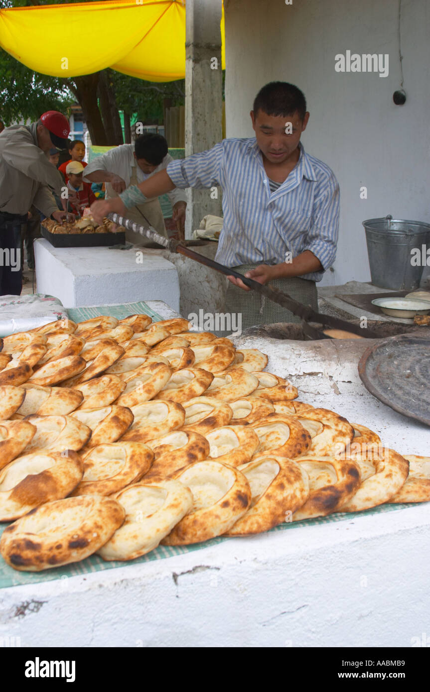 Tandir non hi-res stock photography and images - Alamy