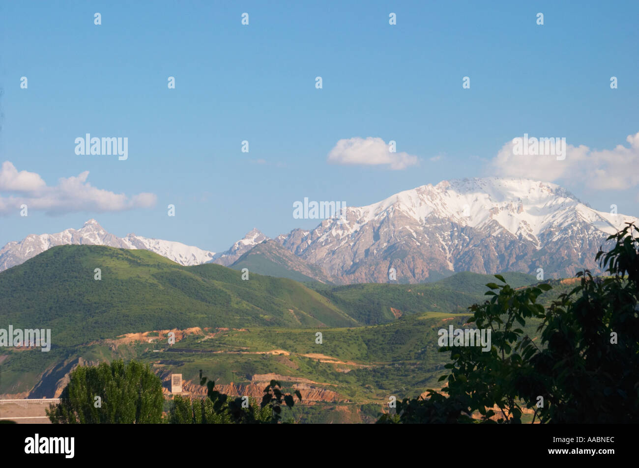 Chimgan mountains uzbekistan hi-res stock photography and images - Alamy