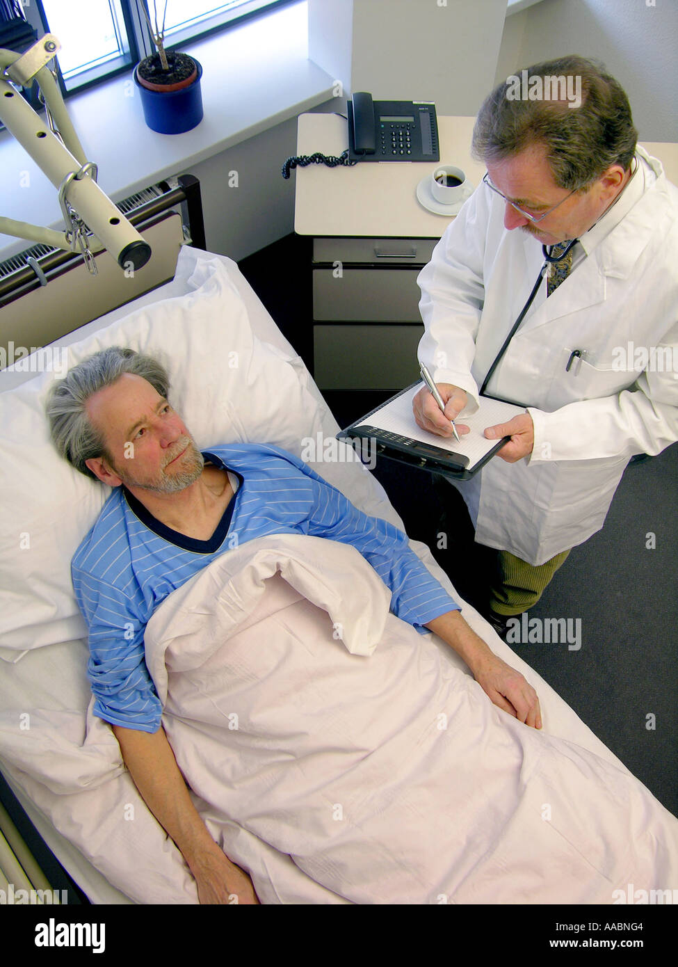 doctor's visit at hospital Stock Photo - Alamy