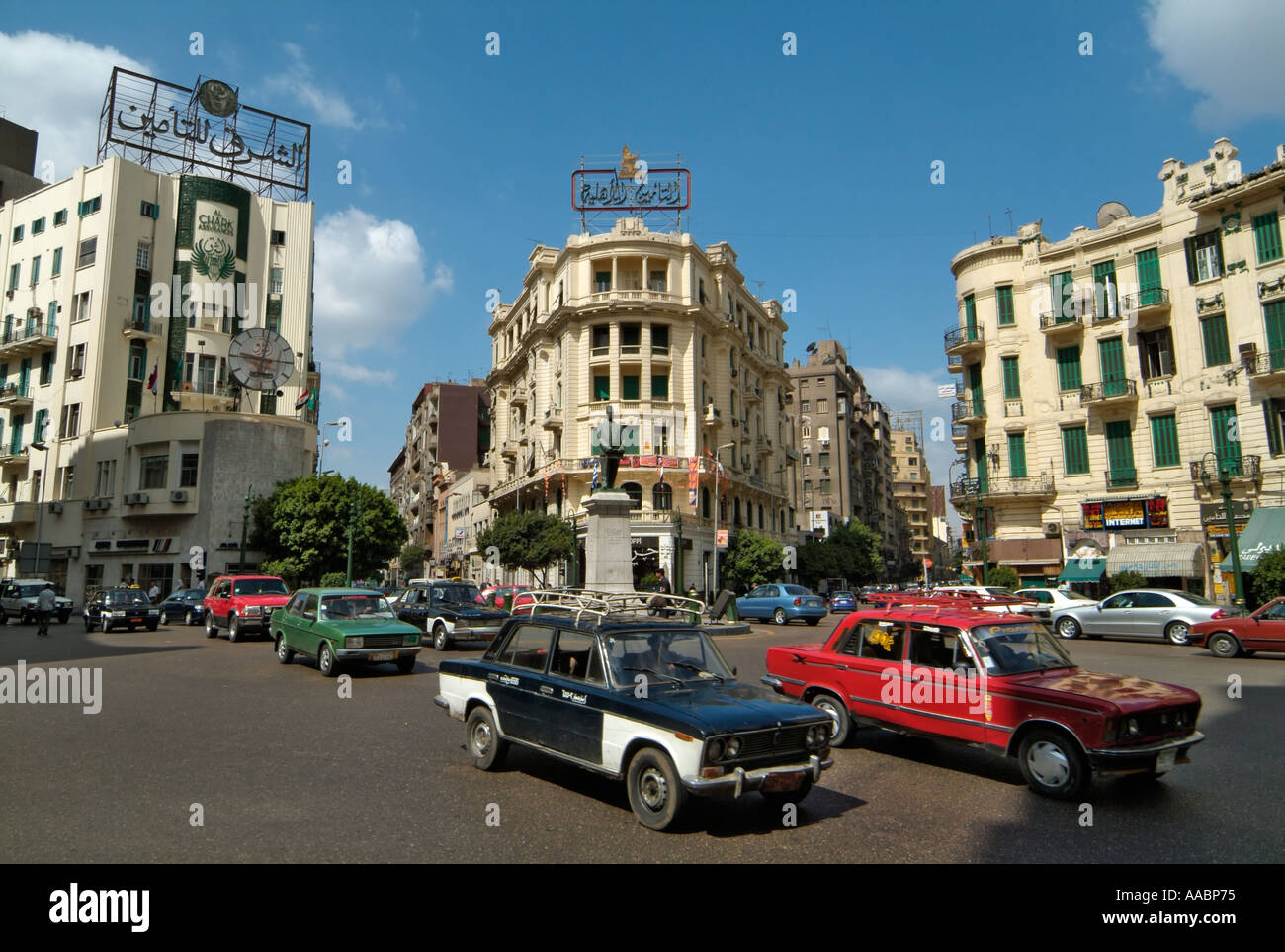 Talaat harb square cairo egypt hi-res stock photography and images - Alamy