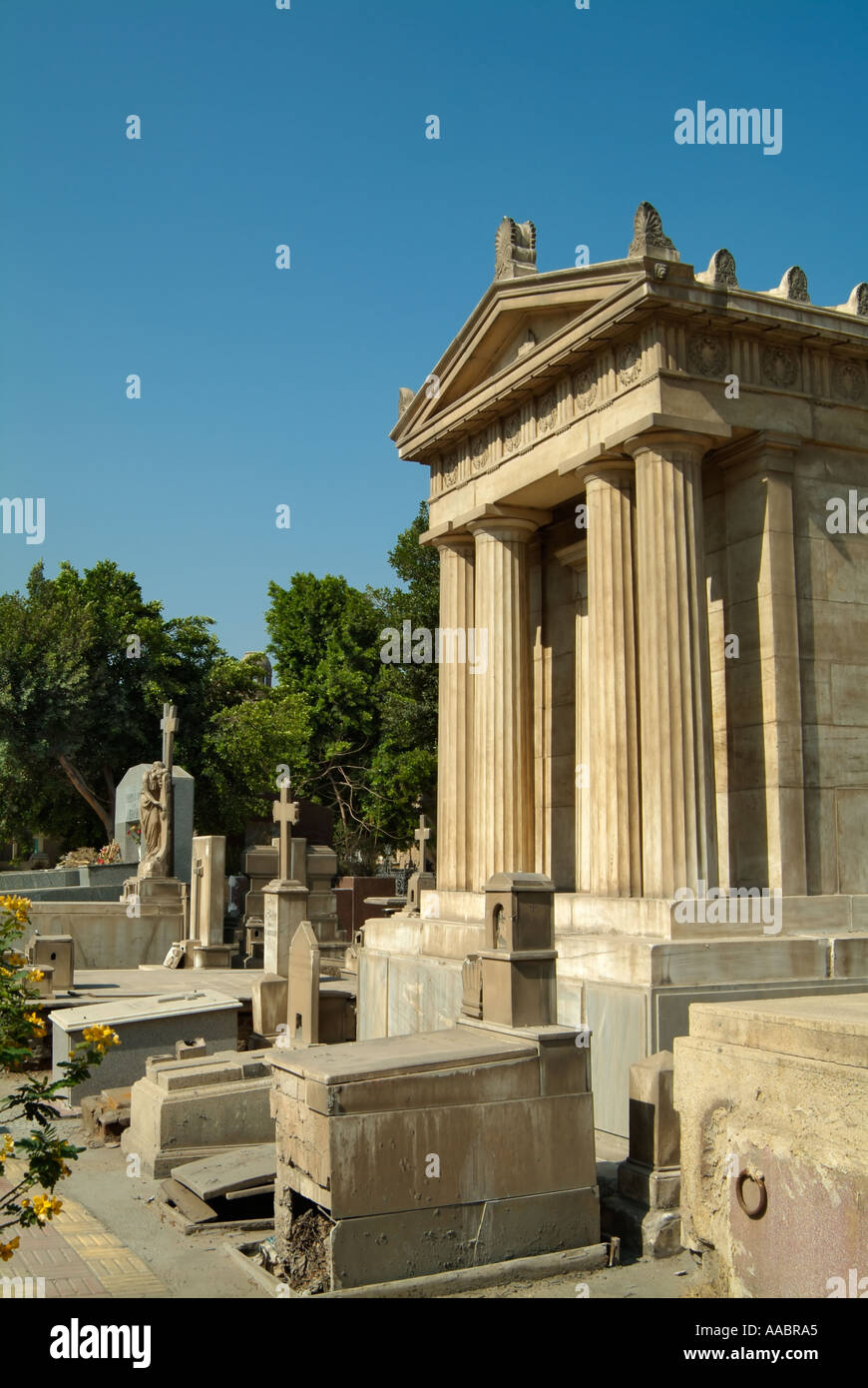 Africa cairo egypt northern cemetery hi-res stock photography and ...