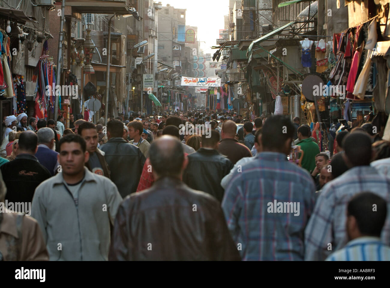 Busy streets around Khan al-Khalili, (Muski Street), Cairo, Egypt Stock ...