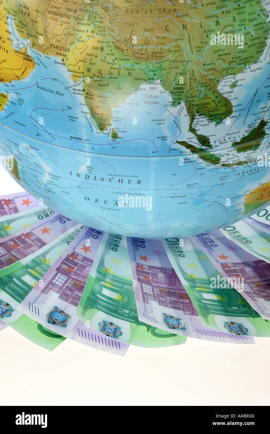 Banknotes international landscape hi-res stock photography and images ...