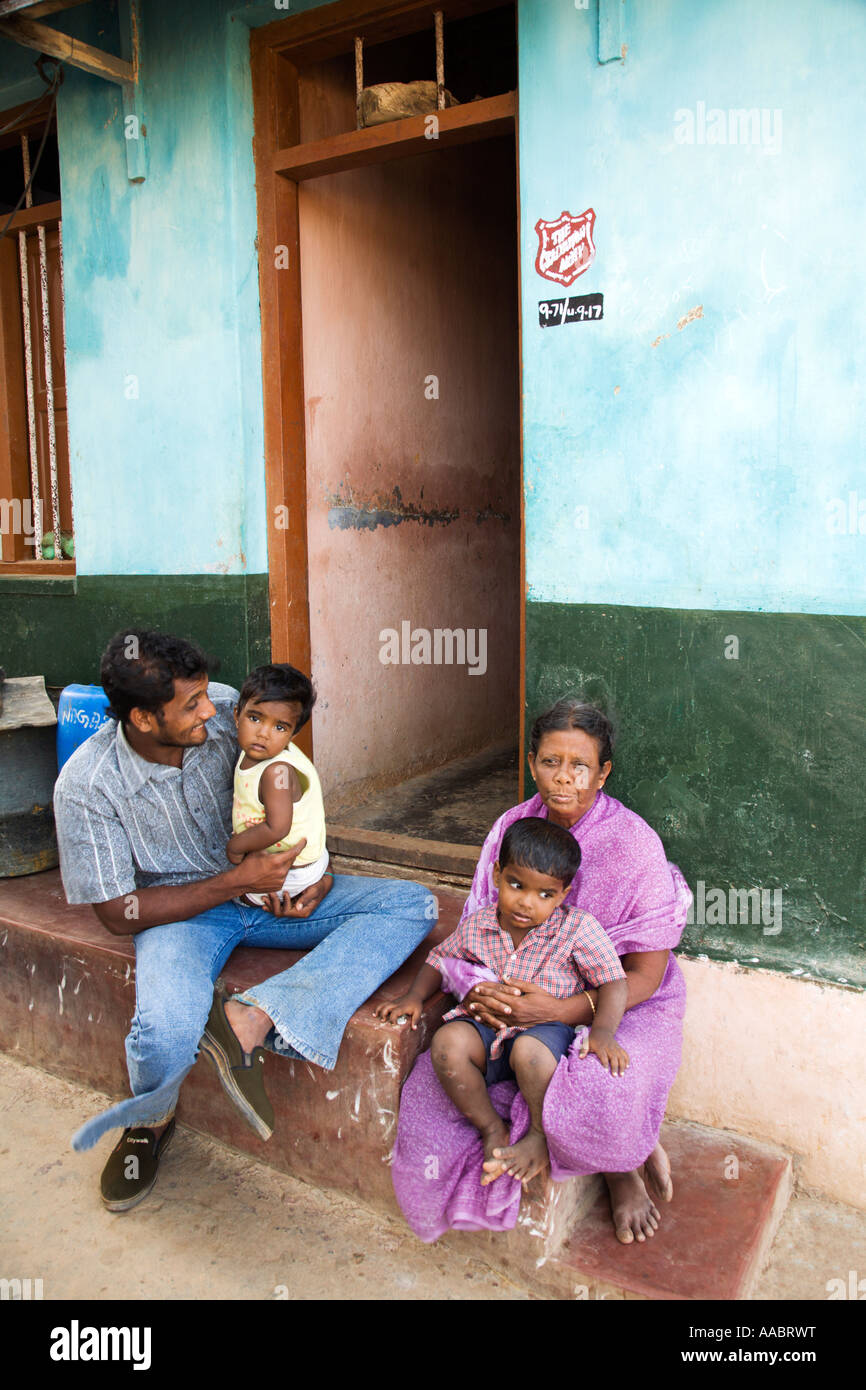 Tamil family hi-res stock photography and images - Alamy