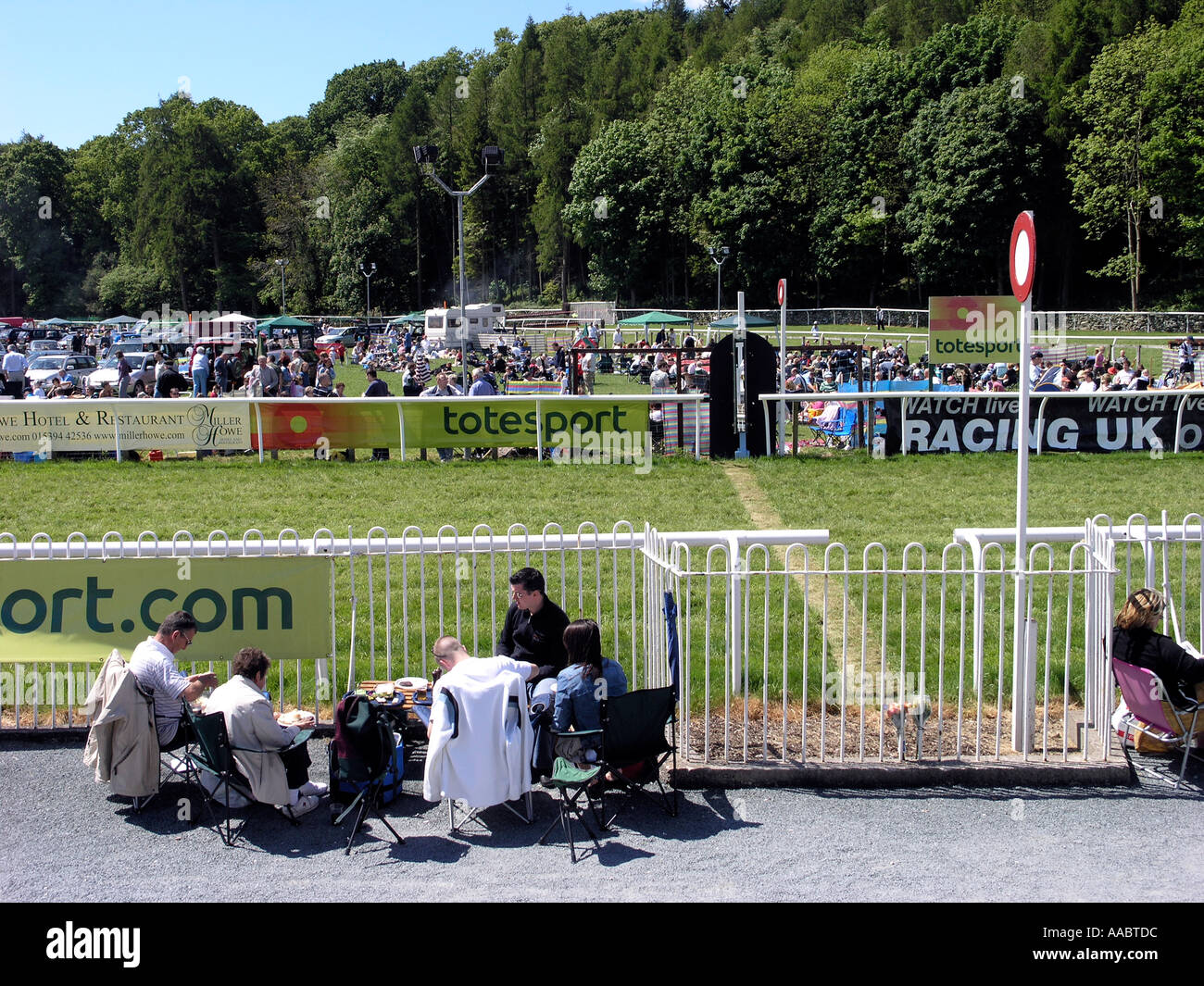 Cartmel racecourse hi-res stock photography and images - Alamy