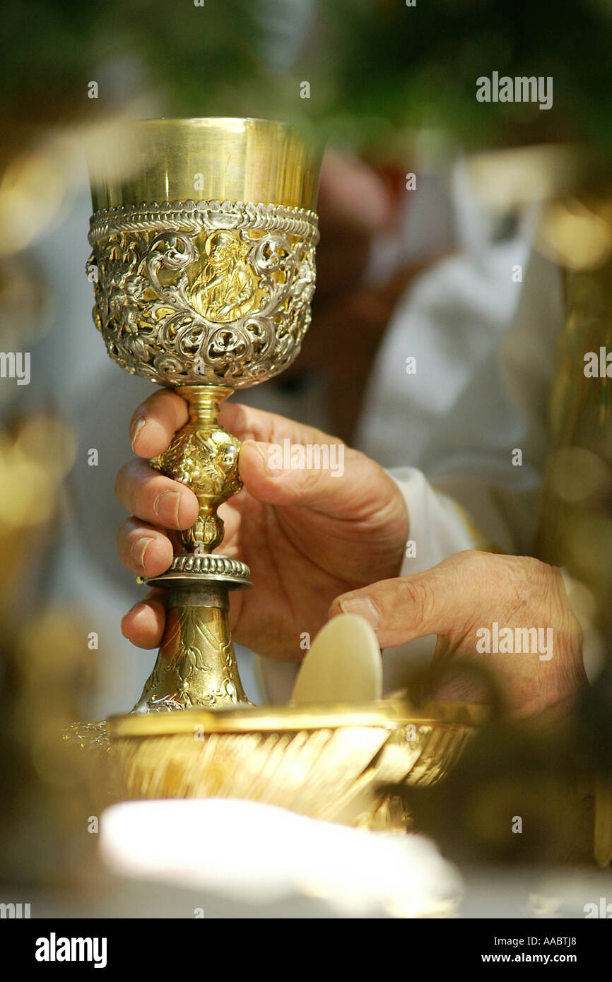Communion vessel hi-res stock photography and images - Alamy