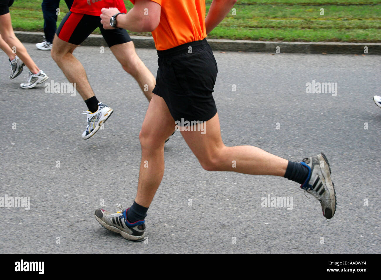 legs of marathon runners Stock Photo - Alamy