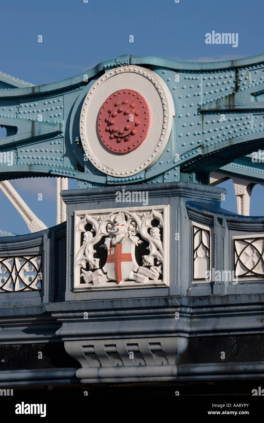 English coat of arms 1800s hi-res stock photography and images - Alamy