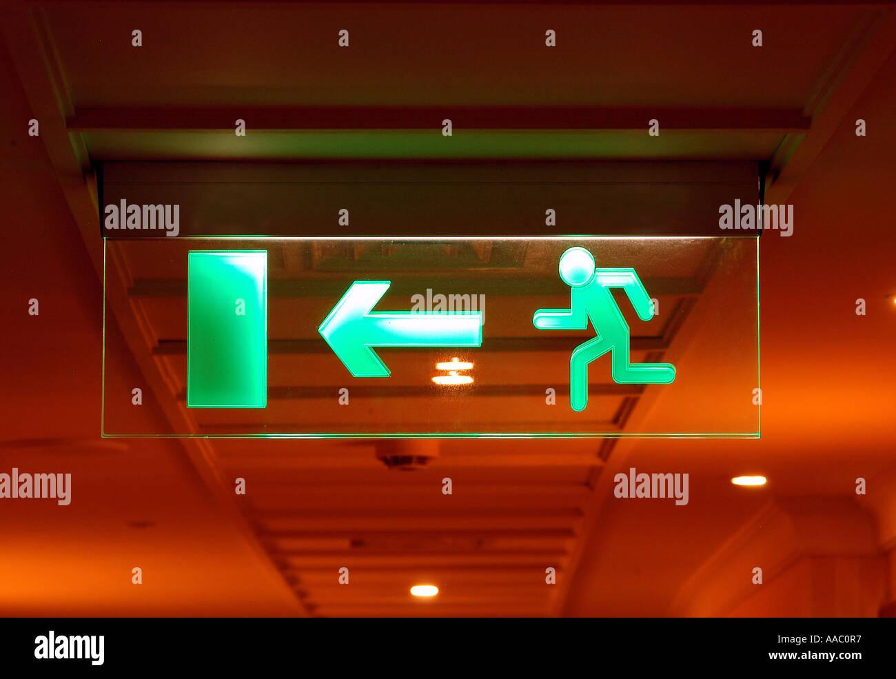 Emergency exit door symbols hi-res stock photography and images - Alamy