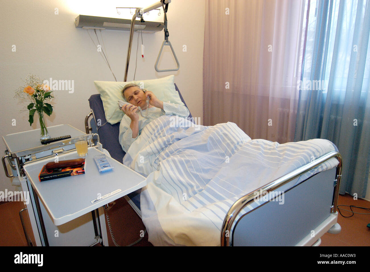 Patient bedside panel hi-res stock photography and images - Alamy