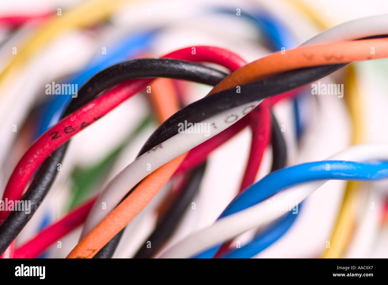Wires confusion computers hi-res stock photography and images - Alamy