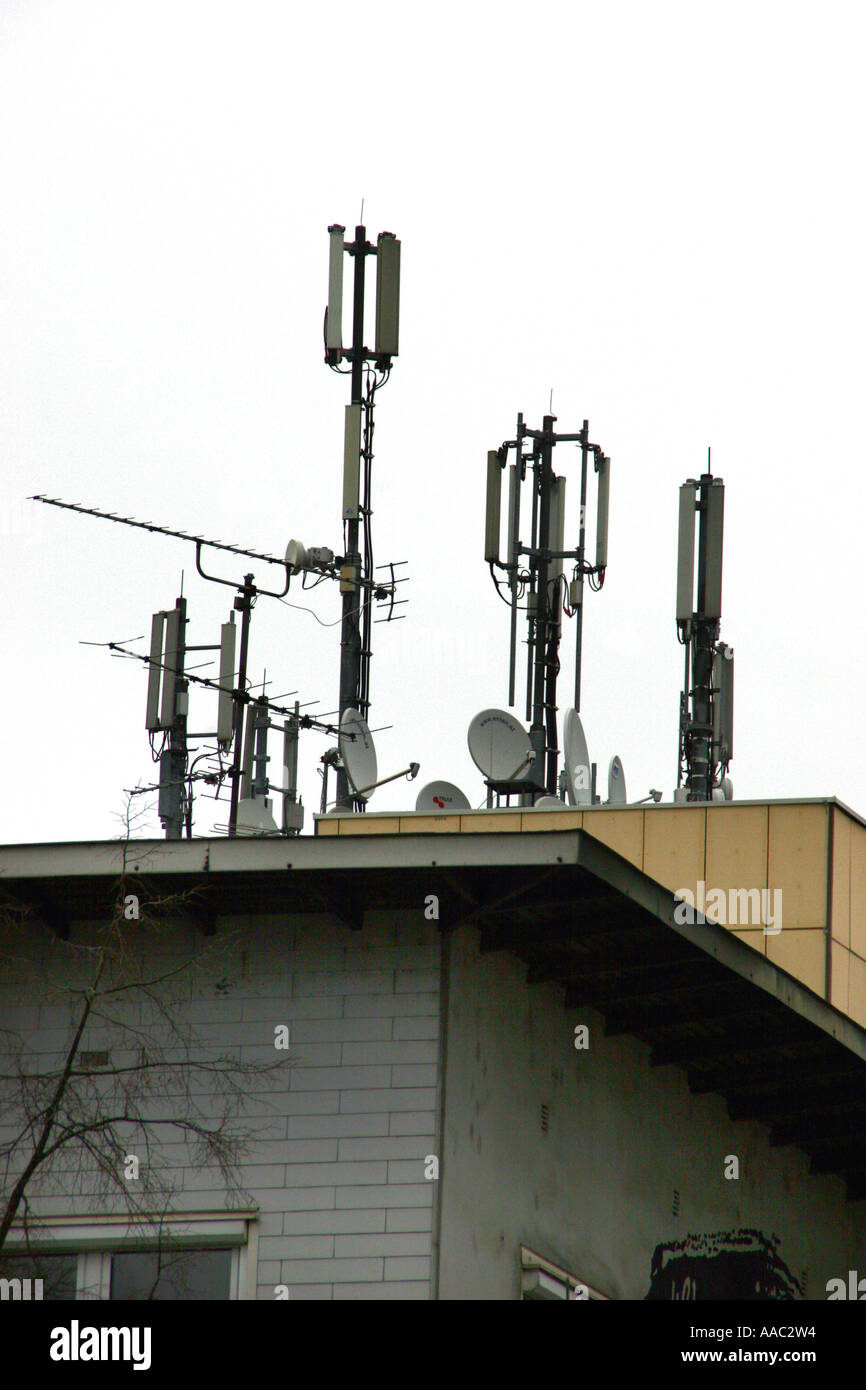 Cell phone base stations hi-res stock photography and images - Alamy