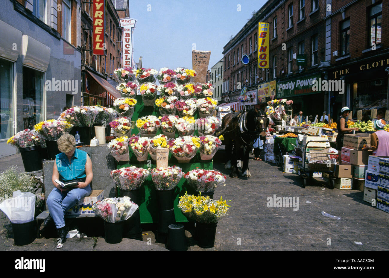 Moore street dublin fruit and horse hi-res stock photography and images ...