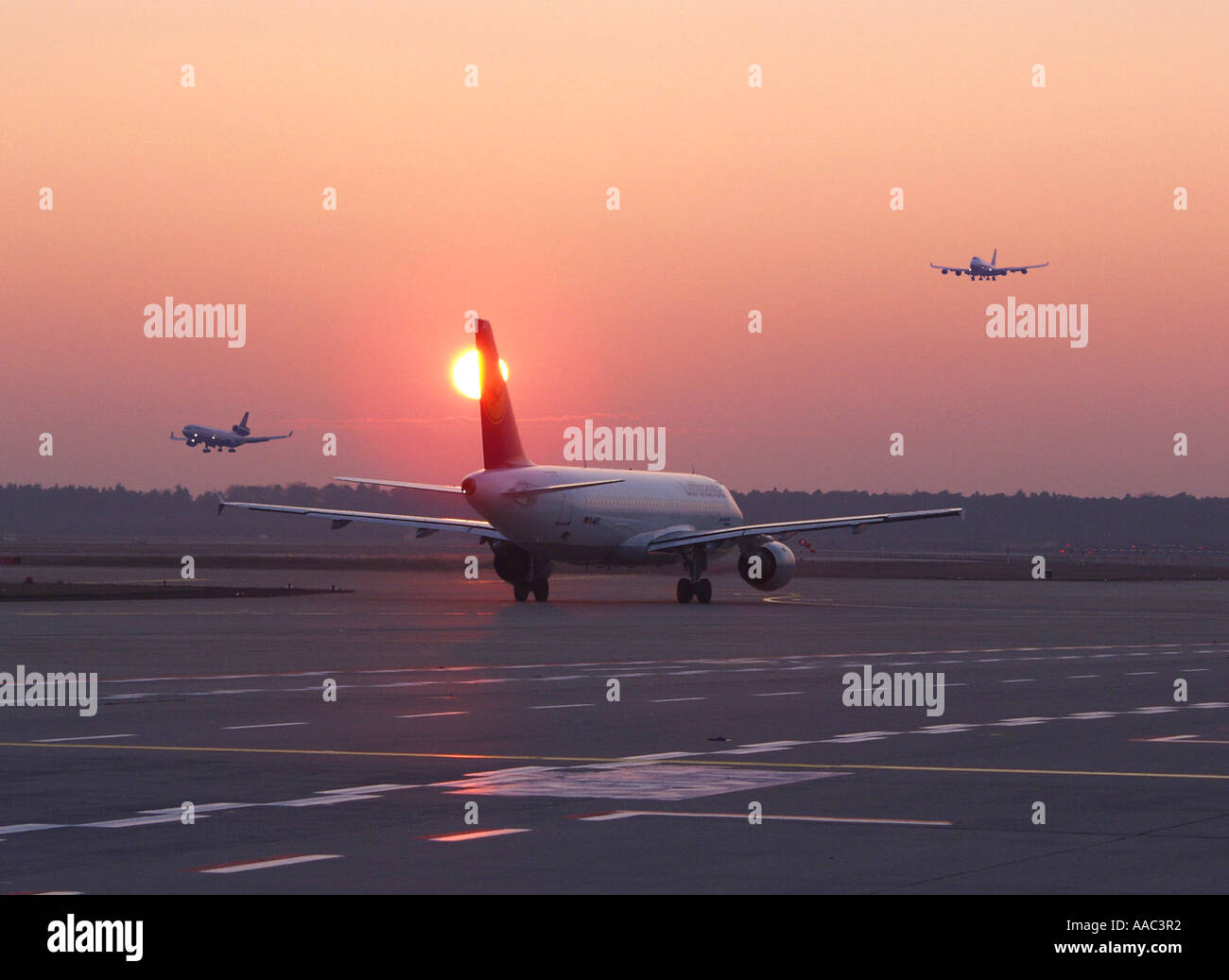 Surplus aircraft hi-res stock photography and images - Alamy