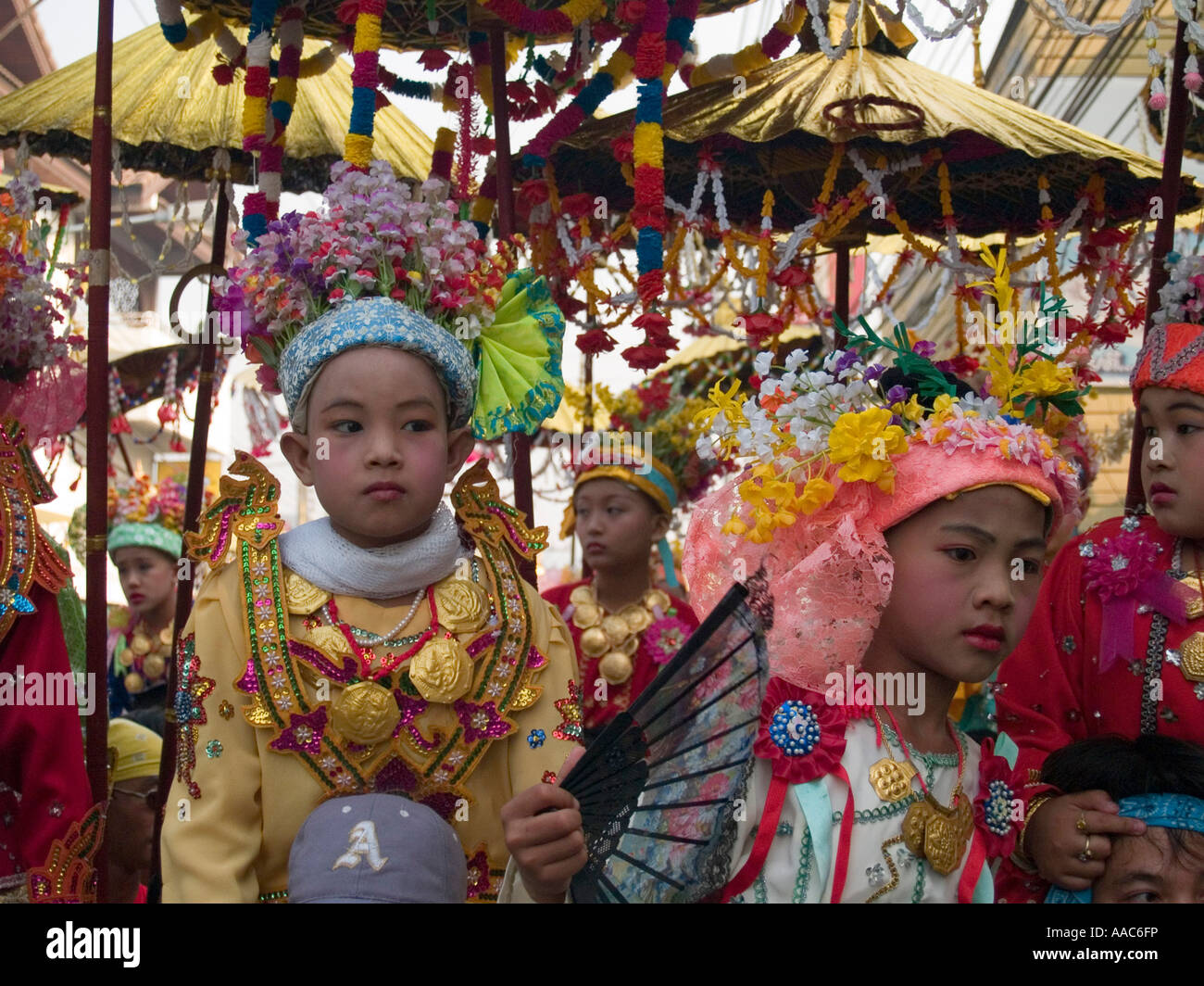 Long processions hi-res stock photography and images - Alamy