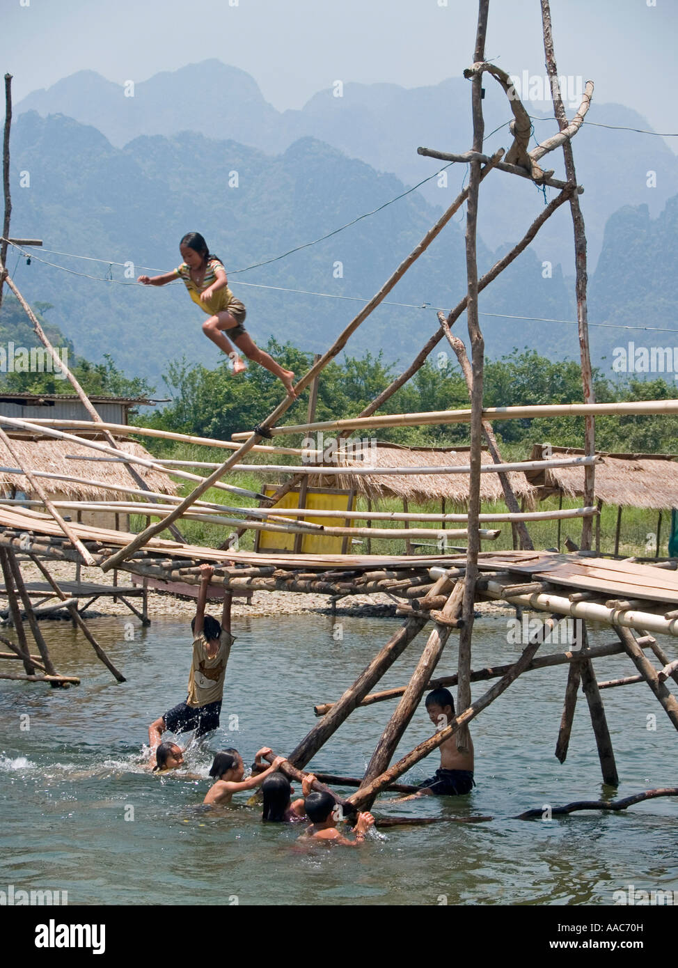 Kids swimming rivers hi-res stock photography and images - Alamy