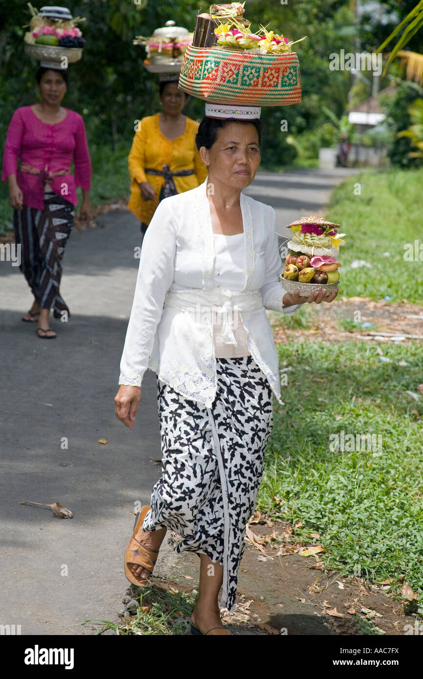 Balinese lady Bali Indonesia Stock Photo - Alamy
