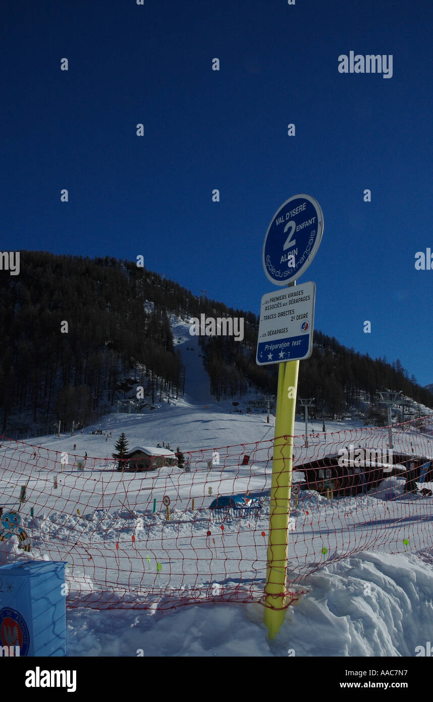 Blue Piste sign, Val D'Isere Stock Photo - Alamy