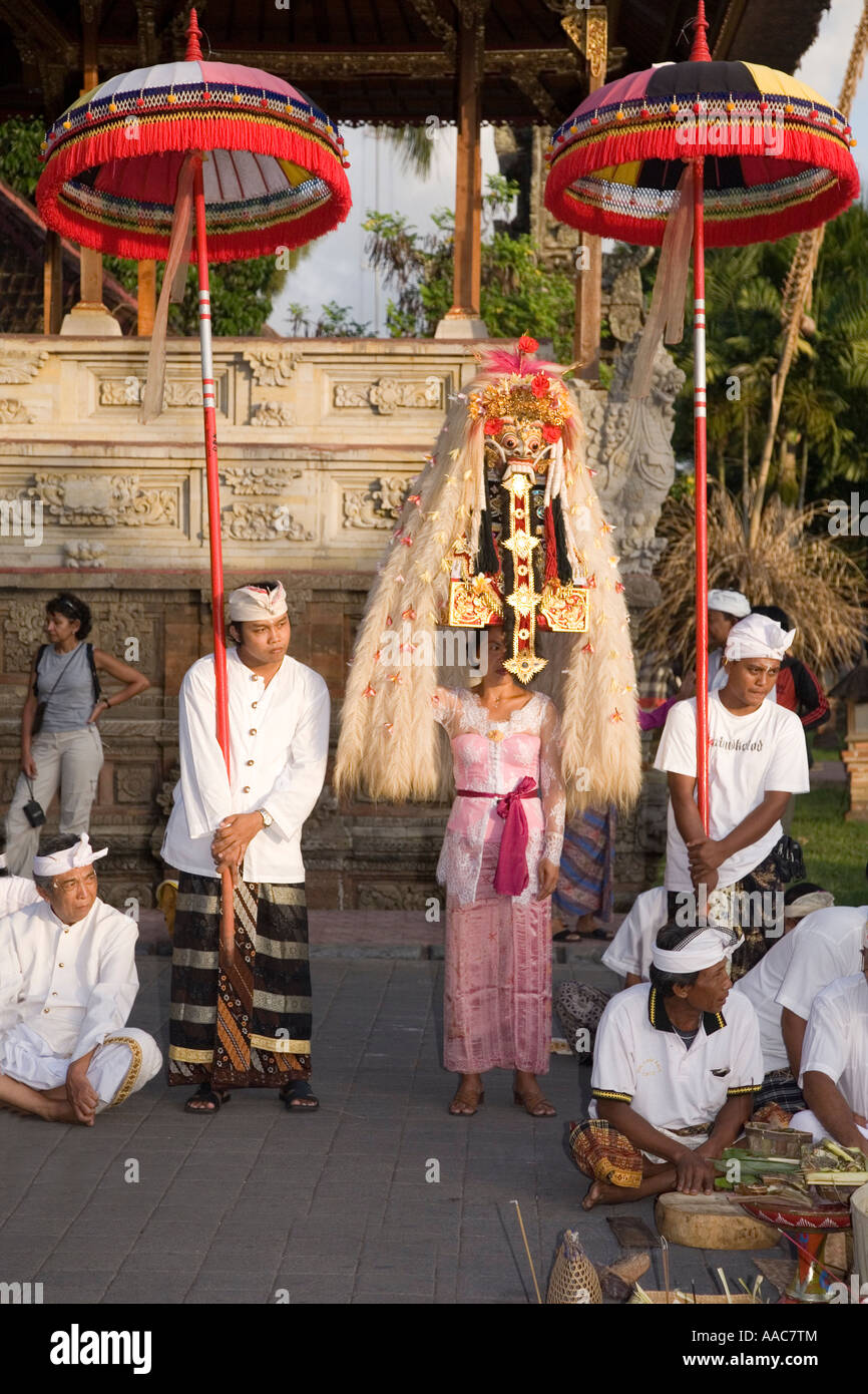 Actors in costume and mask at Galungan celebrations, Udon, Bali ...