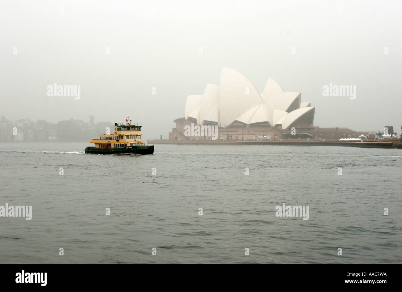 Sydney opera house in rain hi-res stock photography and images - Alamy