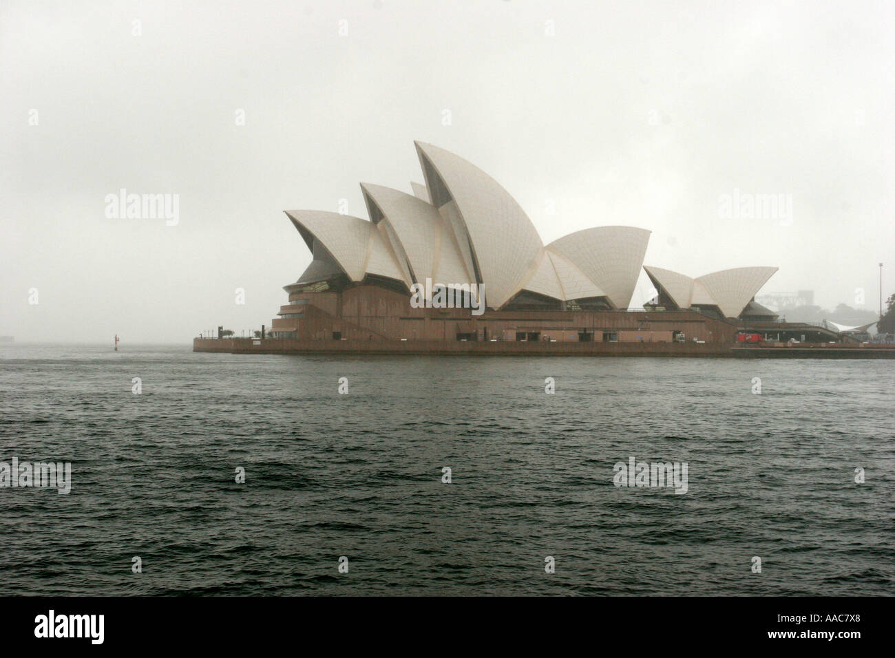 Sydney opera house in rain hi-res stock photography and images - Alamy