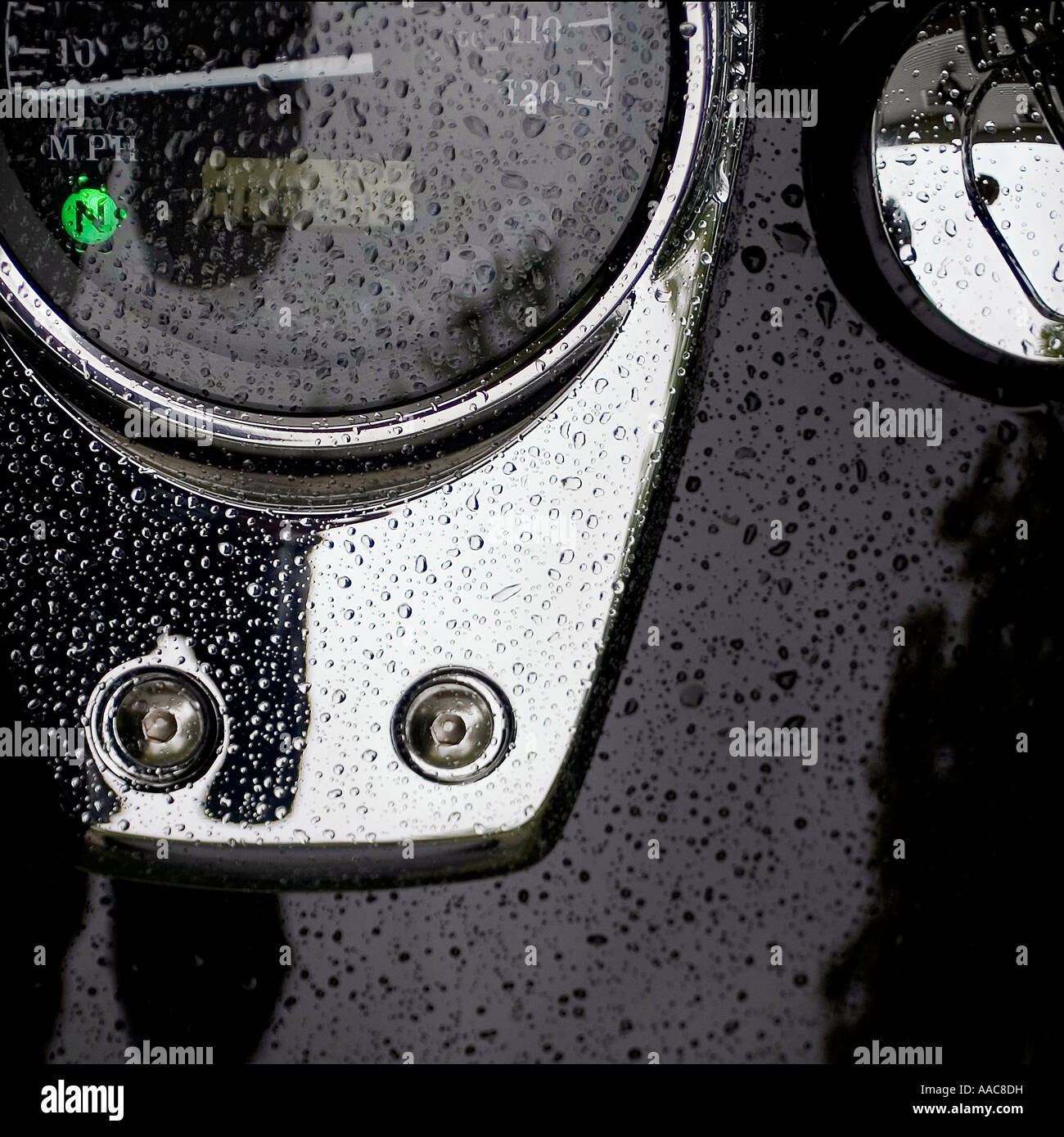 Wet gas tank hi-res stock photography and images - Alamy