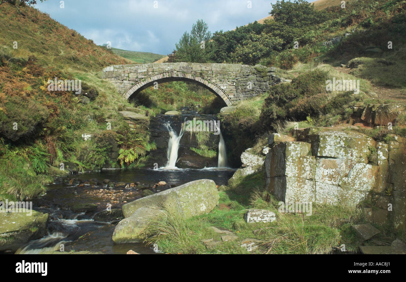Packhorse Bridge at Three Shires Head Stock Photo - Alamy