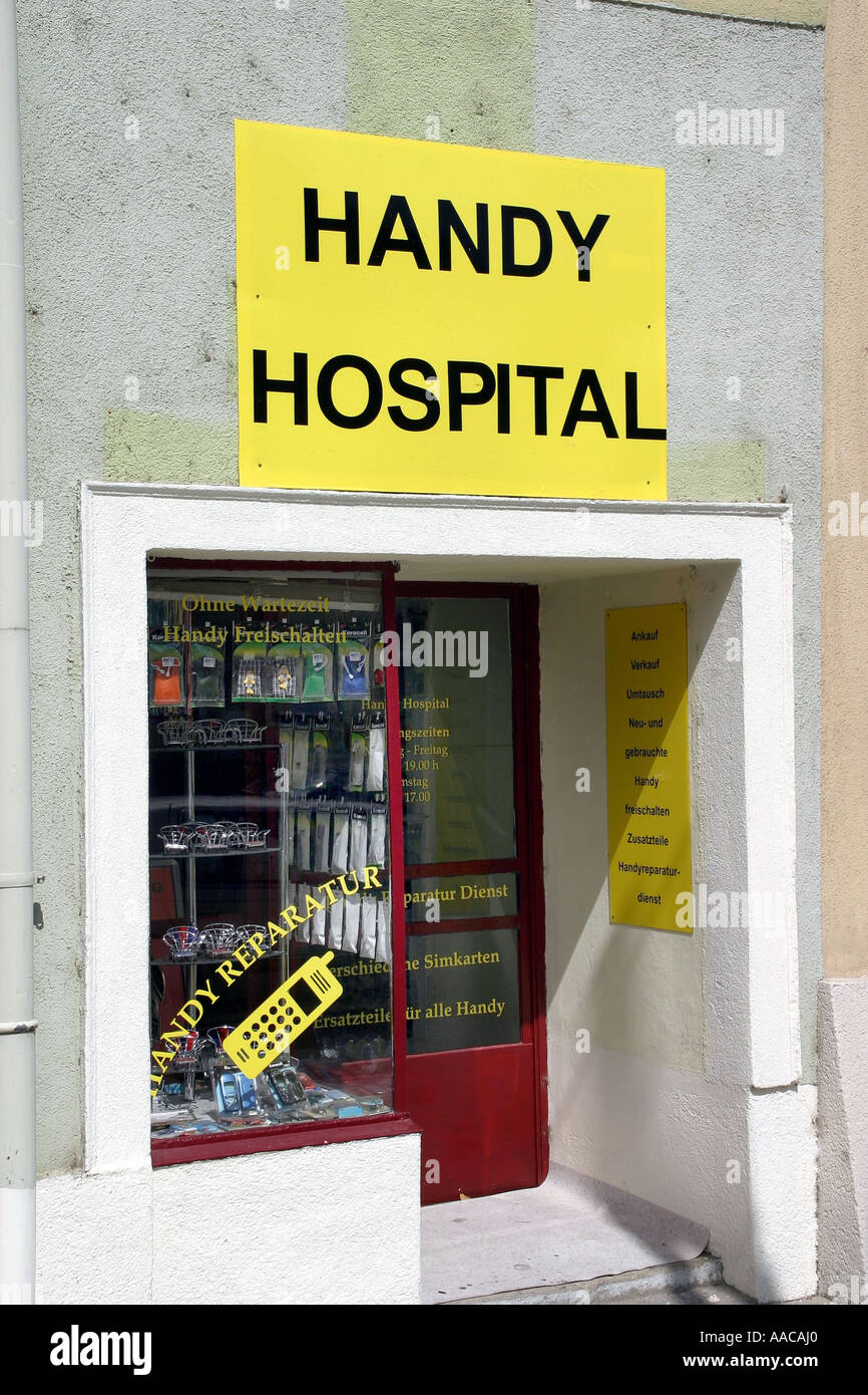 Handy man helping hi-res stock photography and images - Alamy