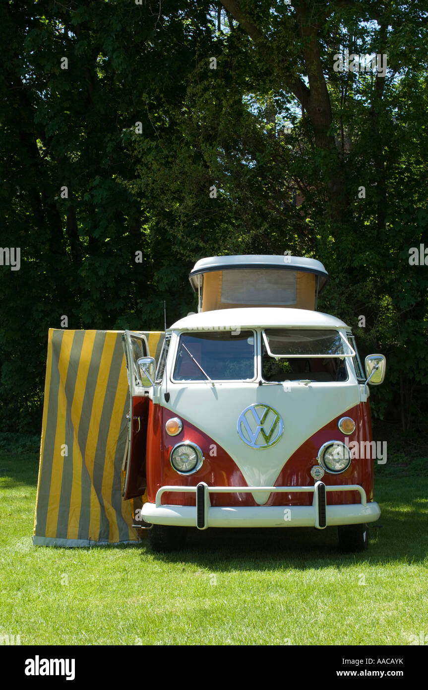 1967 Volkswagen Campmobile Stock Photo - Alamy