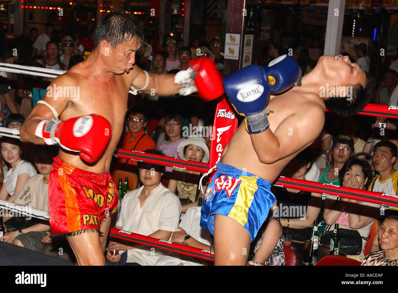 Thai boxing Pattaya Thailand Stock Photo - Alamy