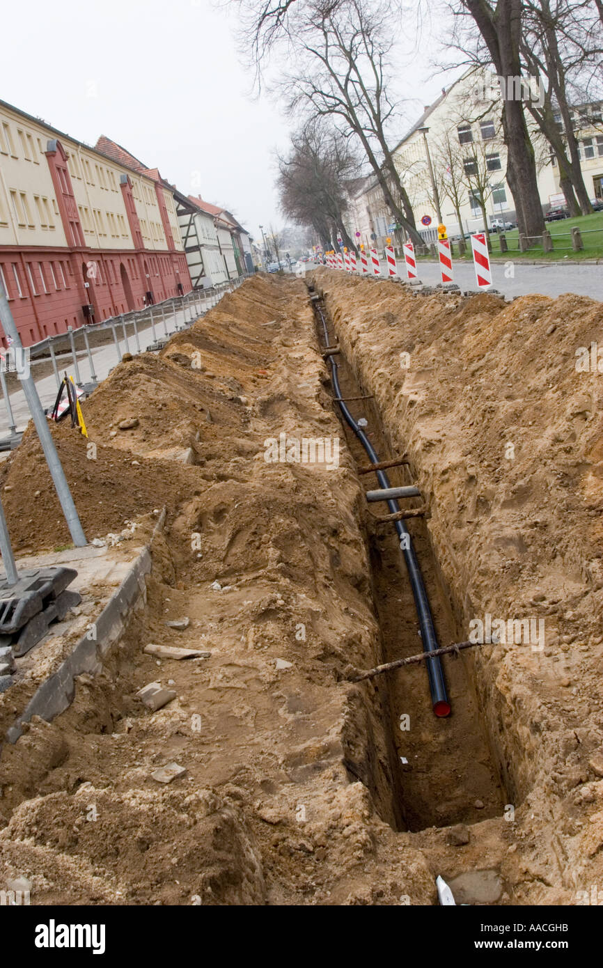 Cable laying hi-res stock photography and images - Alamy