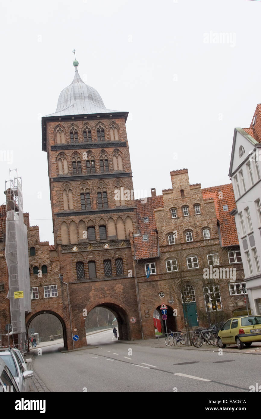 Burgtor hi-res stock photography and images - Alamy