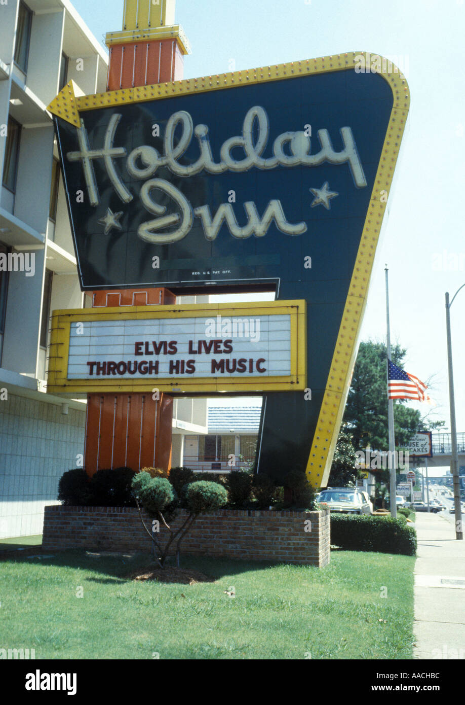 Elvis presley funeral hi-res stock photography and images - Alamy