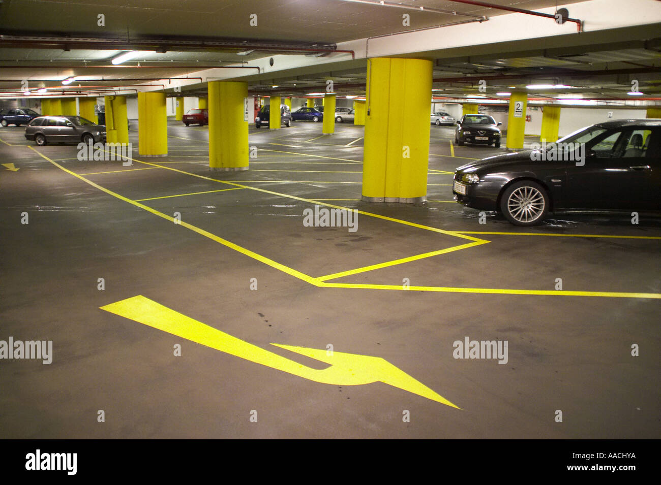 Multi storey parkings hi-res stock photography and images - Alamy
