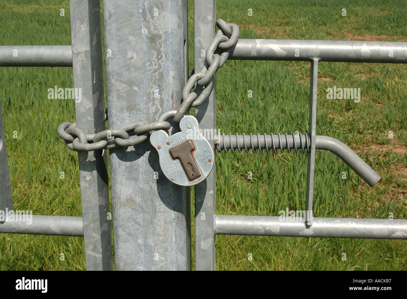 Metal catch hi-res stock photography and images - Alamy