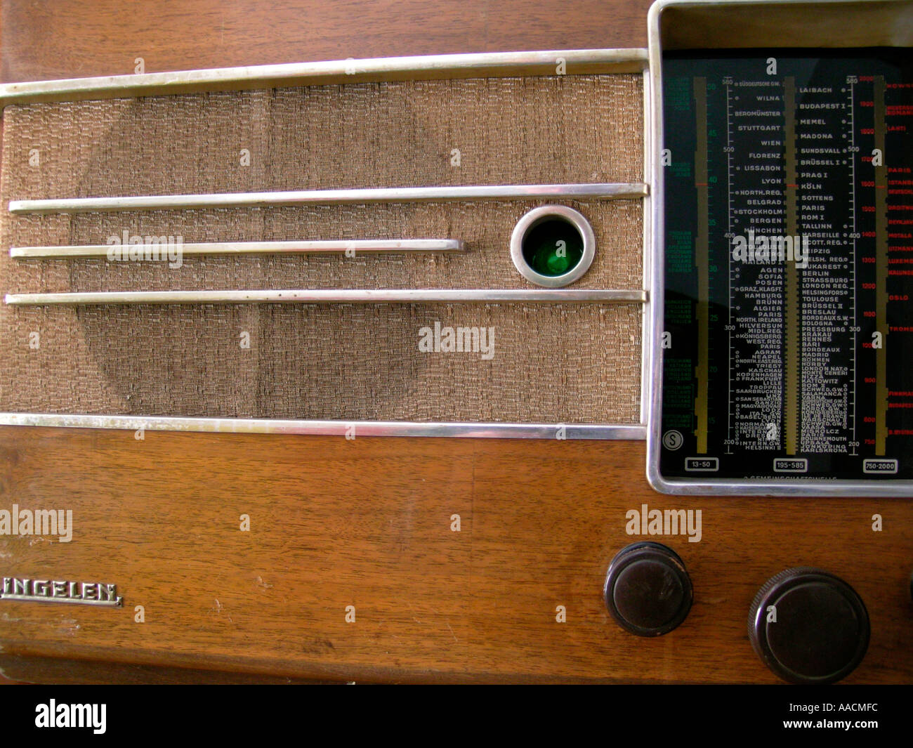 old radio with technology of radio valve from fifties Stock Photo - Alamy
