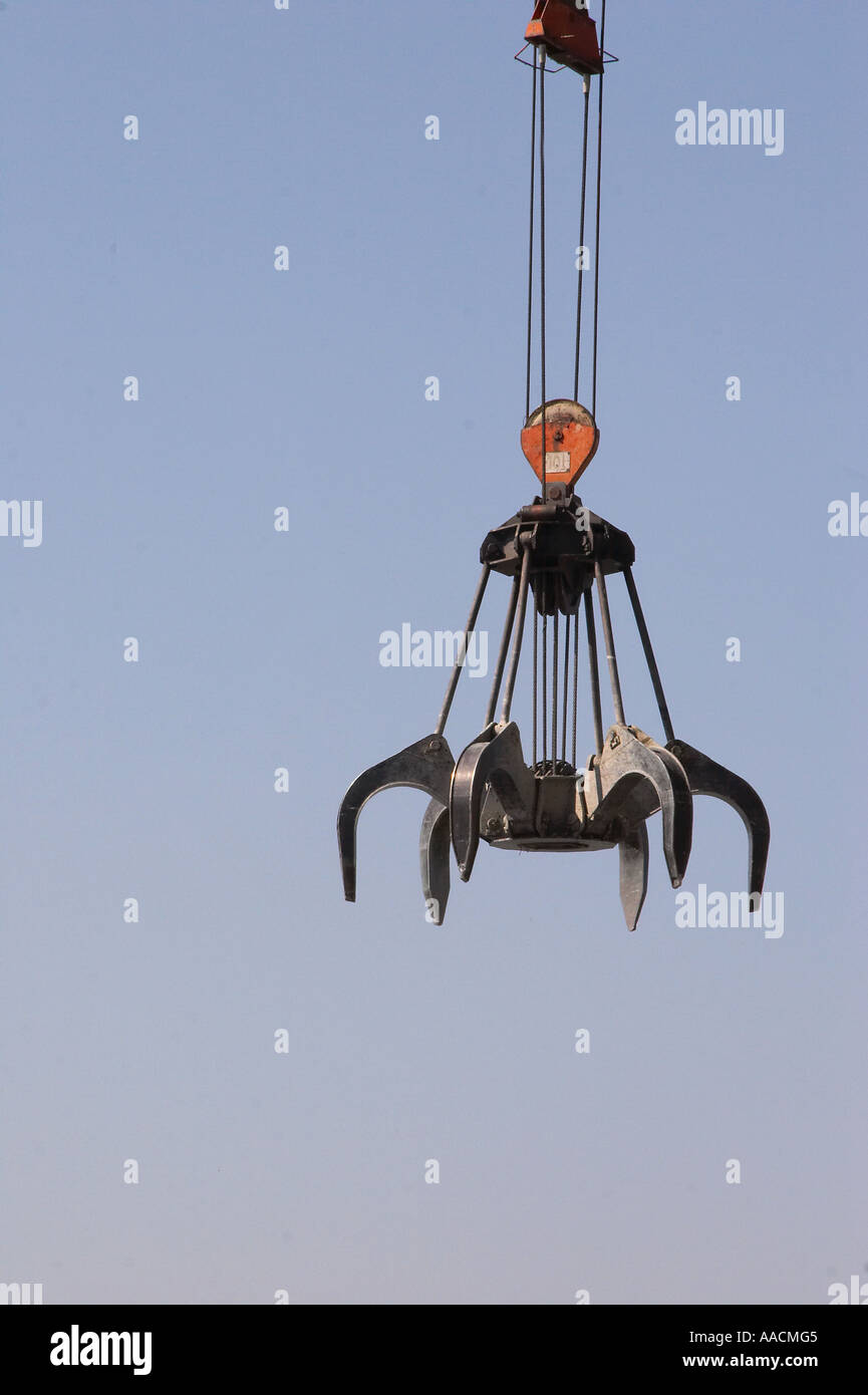 grip arm of a crane Stock Photo - Alamy