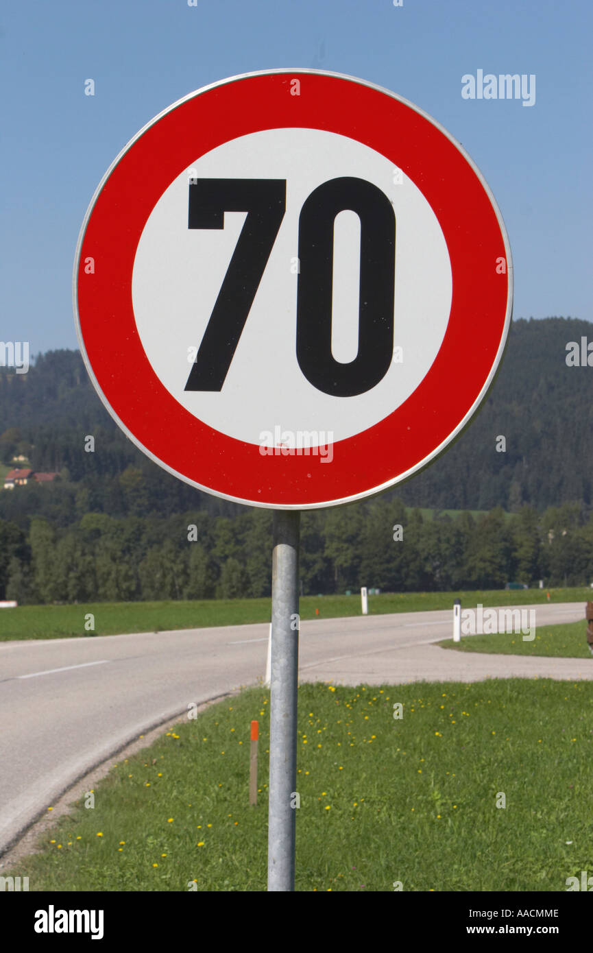 Speed limiting 70 kmh Stock Photo - Alamy
