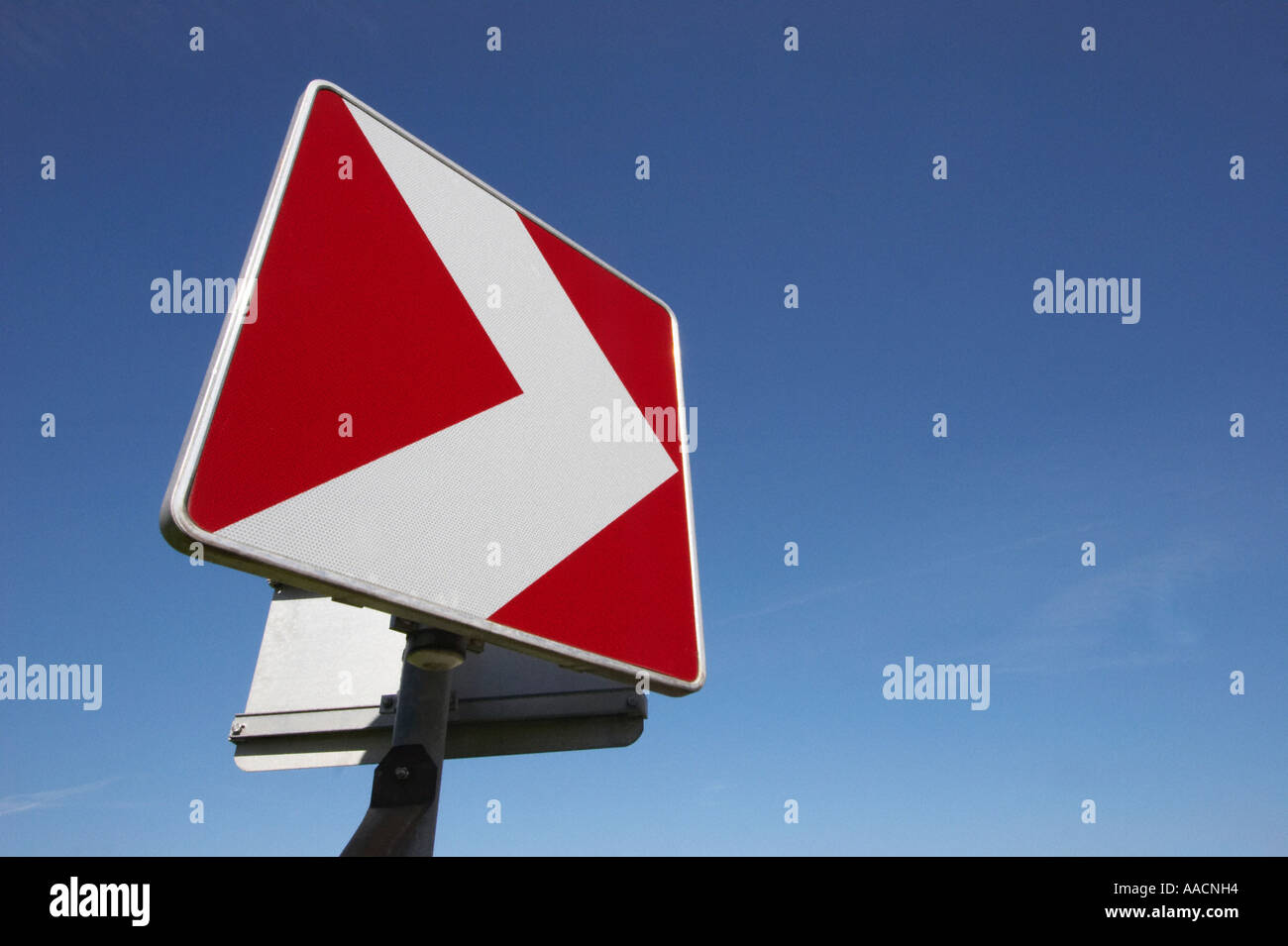 Win lose arrows hi-res stock photography and images - Alamy